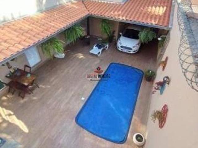 Casa com 3 quartos à venda no Bairro Cidade Jardim Uberlândia/MG