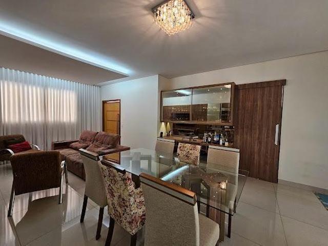 Casa com 3 quartos à venda no Bairro Alto Umuarama Uberlândia/MG