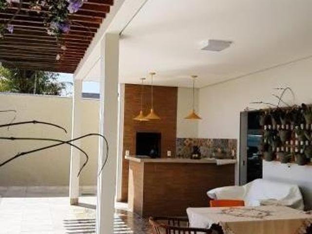 Casa com 3 quartos à venda no Bairro Jardim Karaíba Uberlândia/MG
