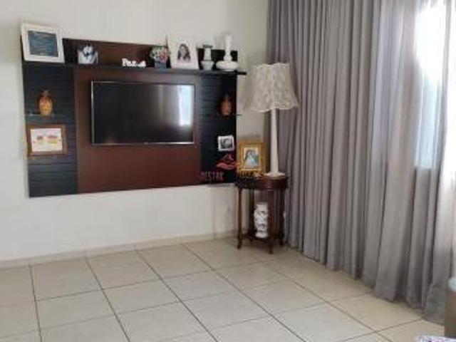 Casa com 3 quartos à venda no Bairro Jardim Patrícia Uberlândia/MG