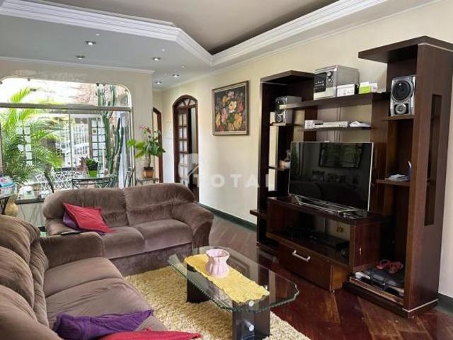 Casa com 3 quartos à venda no bairro Jardim Pedroso em Mauá | 1 suíte 3 vagas