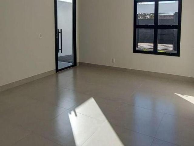 Casa com 3 quartos à venda no Bairro Jardim Sul Uberlândia/MG