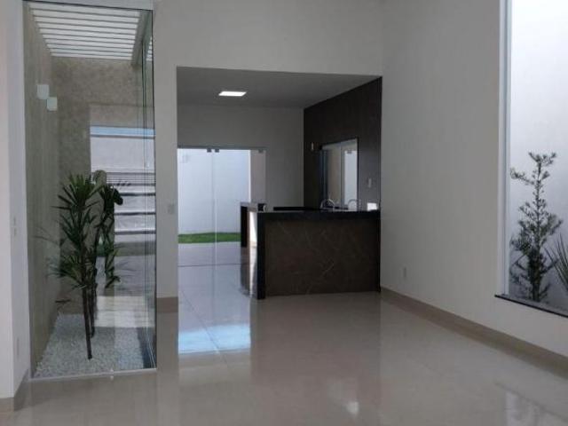 Casa com 3 quartos à venda no Bairro Laranjeiras Uberlândia/MG