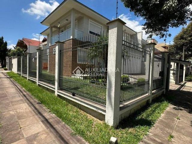 Casa com 3 Quartos à Venda no bairro Marechal Rondon com 197m²