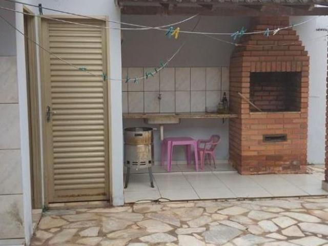 Casa com 3 quartos à venda no Bairro Santa Mônica Uberlândia/MG