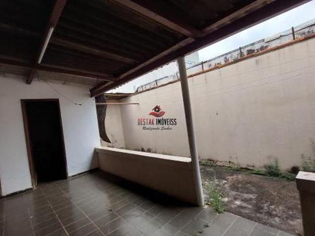 Casa com 3 quartos à venda, no Bairro Santa Mônica Uberlândia/MG