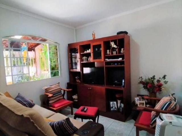Casa com 3 quartos à venda no Bairro Santa Rosa Uberlândia/MG