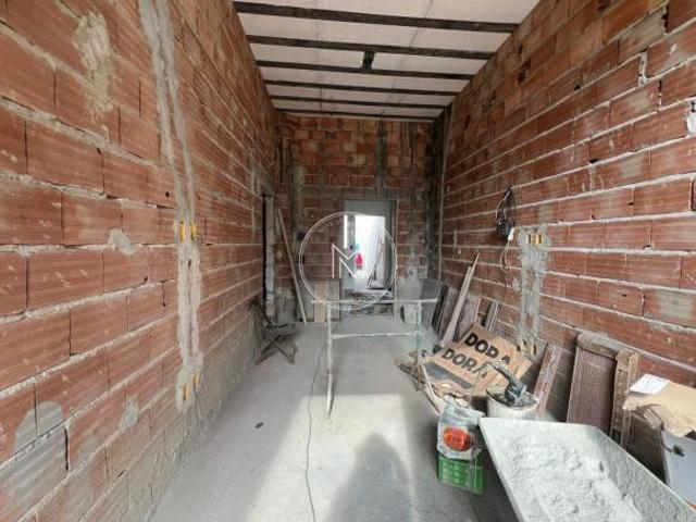 CASA COM 3 QUARTOS À VENDA NO BAIRRO VALE DO AMANHECER