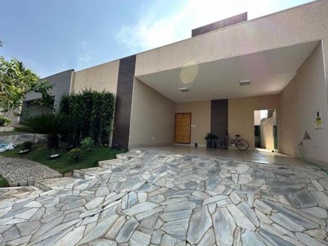 Casa com 3 quartos à venda no Condomínio Carmel Uberlândia/MG