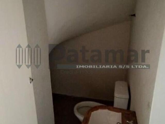 CASA COM 3 QUARTOS À VENDA NO RIO PEQUENO