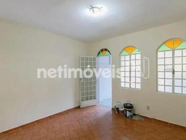 Casa com 3 quartos à venda no Santa Branca!