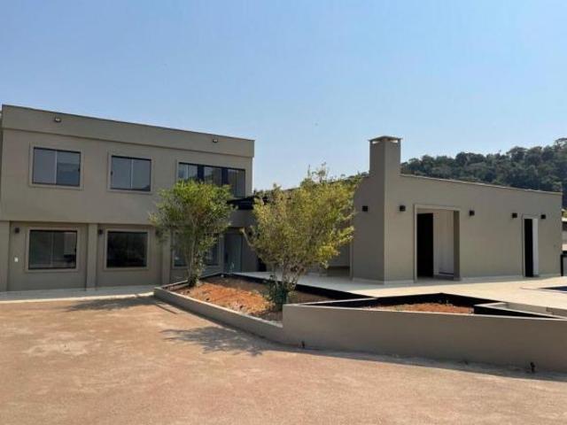 Casa com 3 quartos à venda por R$ 650.000 Belmiro Braga Belmiro Braga/MG