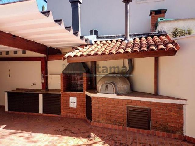 Casa com 3 Quartos à Venda Próxima ao Metrô Butantã