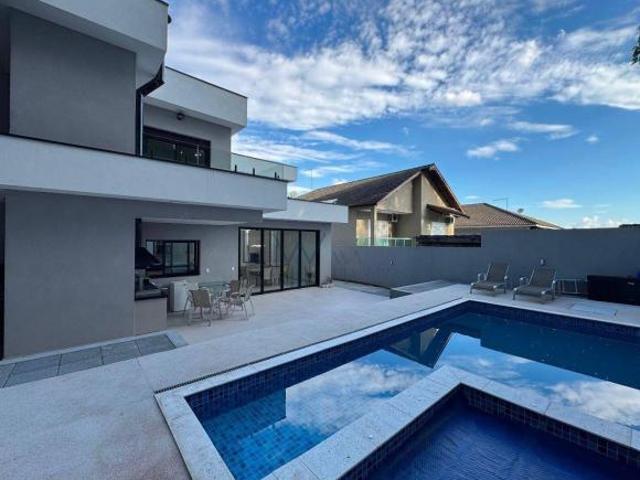 Casa com 3 quartos à venda, R$ 2.150.000 Jandira/SP