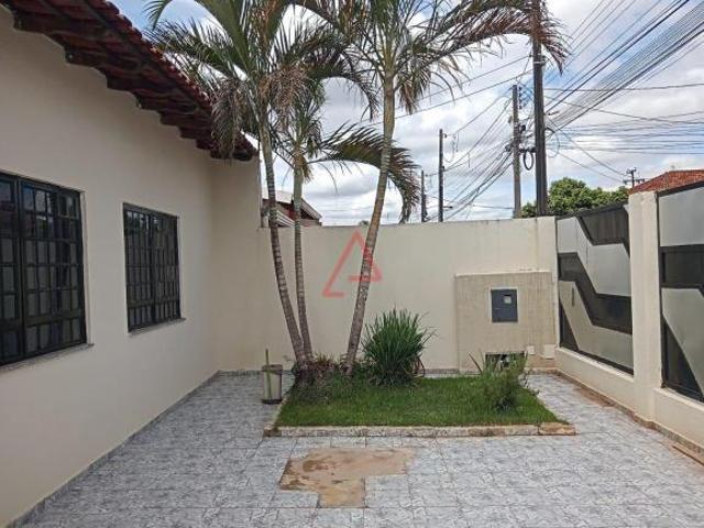 Casa com 3 quartos à Venda, R$820.000,00, H.U, Londrina PR