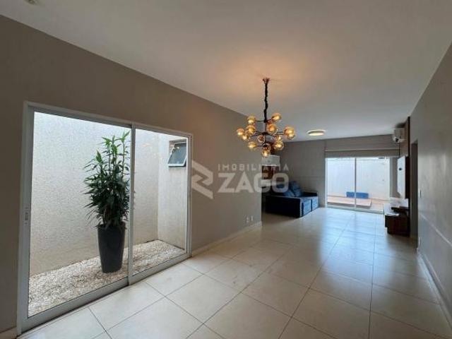Casa com 3 quartos à venda, sendo 2 suítes, no Club Residence Ayat Uberaba/MG