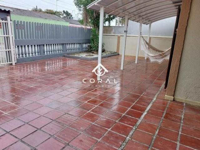 Casa com 3 quartos amplo espaço terreno faixa mar