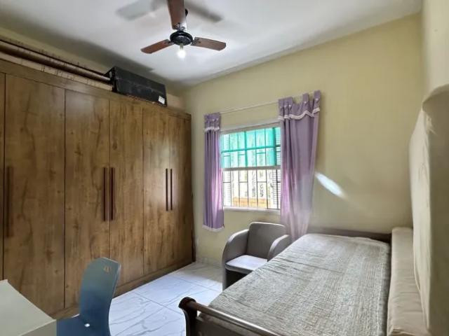 Casa com 3 quartos, Aviação, Praia Grande R$ 530 mil