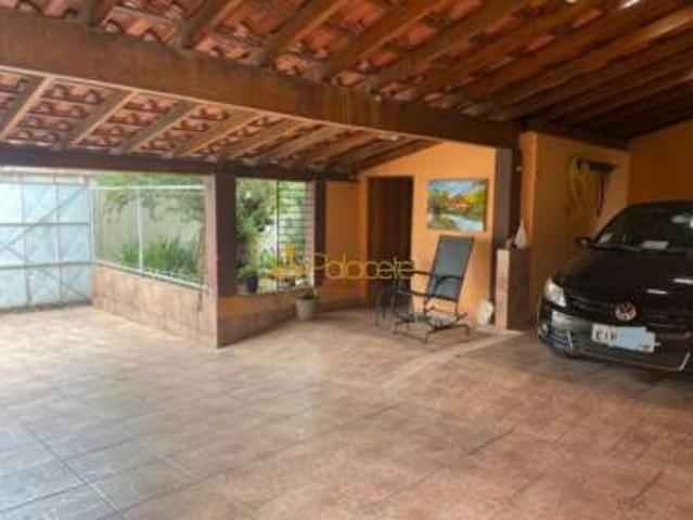 Casa com 3 quartos Bairro Azeredo em Pindamonhangaba