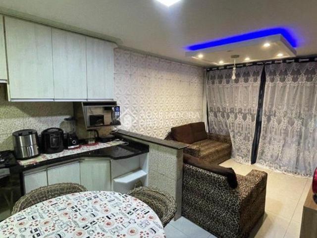 Casa com 3 quartos, de frente para a Rua