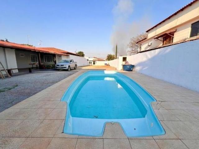 Casa com 3 Quartos Dentro de Condomínio Lazer Completo Lote de 800m² na Rua 08 em Vicente Pires