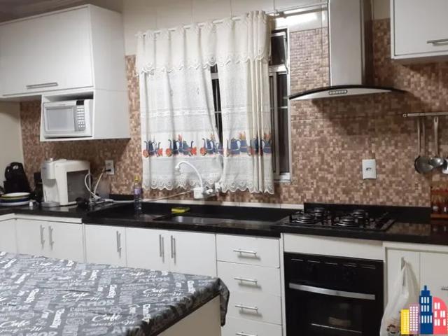 Casa com 3 Quartos e 4 banheiros à Venda, 150 m² por R$ 500.000