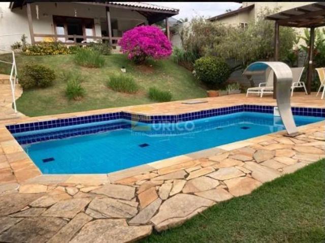 Casa com 3 Quartos e 4 banheiros à Venda, 248 m² por R$ 1.485.000