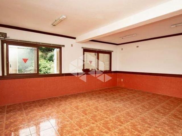 Casa com 3 Quartos e 4 banheiros à Venda, 258 m²