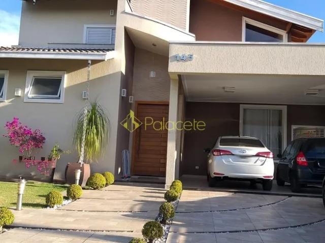 Casa com 3 Quartos e 4 banheiros à Venda, 260 m² por R$ 1.100.000