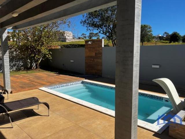 Casa com 3 Quartos e 4 banheiros à Venda, 450 m² por R$ 900.000 Cód. ch2392