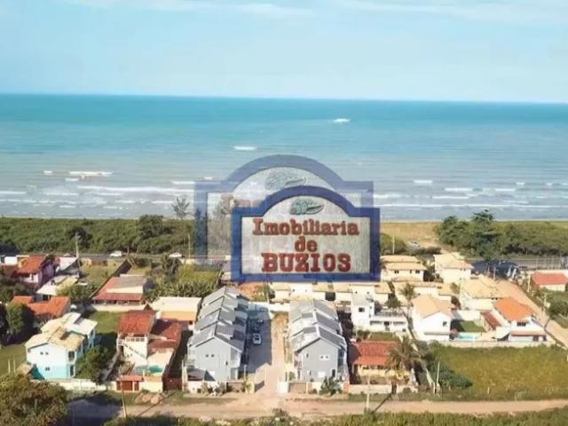 Casa com 3 Quartos e 4 banheiros à Venda, 80 m² por R$ 370.000