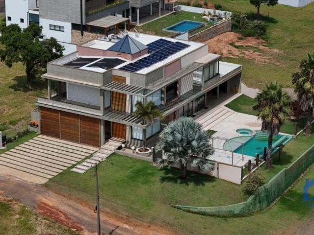 Casa com 3 Quartos e 4 banheiros à Venda, 900 m² por R$ 4.500.000 Cód. ch2591