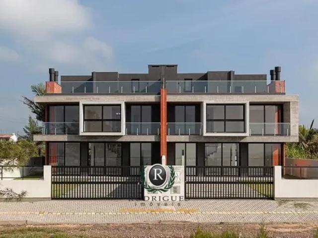 Casa com 3 Quartos e 5 banheiros à Venda, 270 m² por R$ 1.680.000