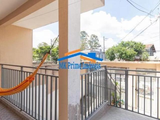Casa com 3 quartos e 5 vagas de garagem