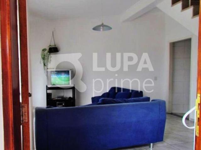 CASA COM 3 QUARTOS E 5 VAGAS DE GARAGEM À VENDA EM PIRITUBA
