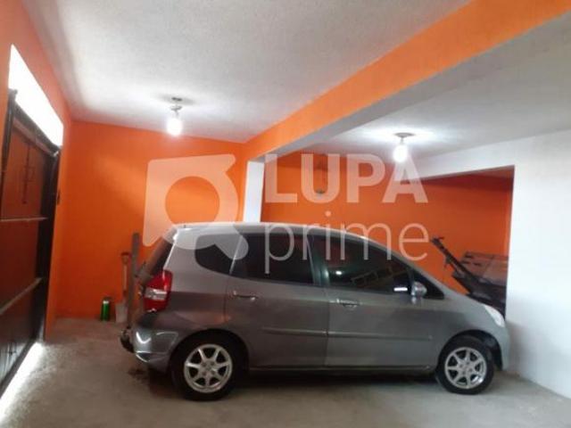 CASA COM 3 QUARTOS E 5 VAGAS DE GARAGEM À VENDA NO TUCURUVI