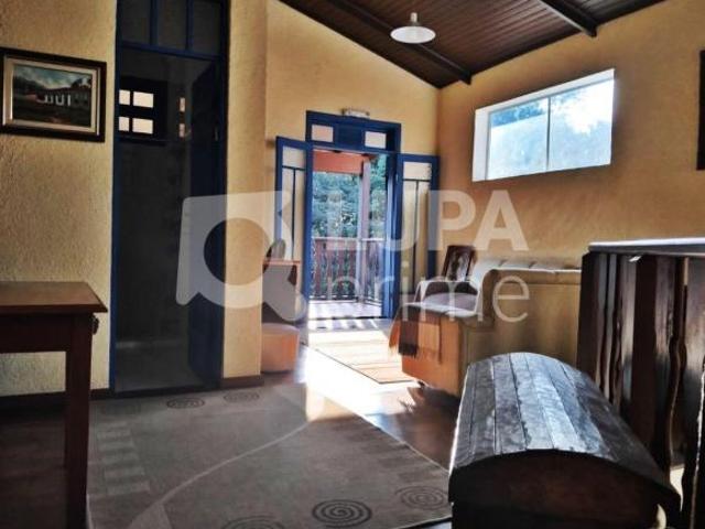CASA COM 3 QUARTOS E 6 VAGAS DE GARAGEM À VENDA EM MAIRIPORÃ