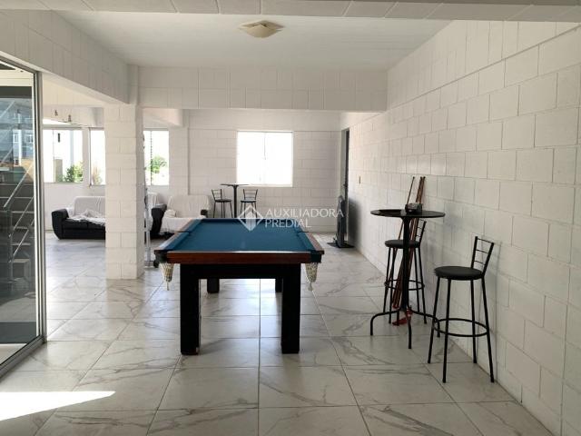 Casa com 3 quartos e 700m² para alugar em Barreiros, São José