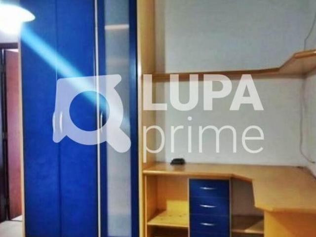 CASA COM 3 QUARTOS E 8 VAGAS DE GARAGEM À VENDA NA VILA MARIA ALTA