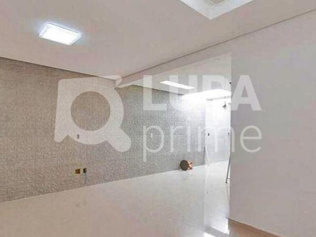 CASA COM 3 QUARTOS E 8 VAGAS DE GARAGEM À VENDA NA VILA MARIA ALTA