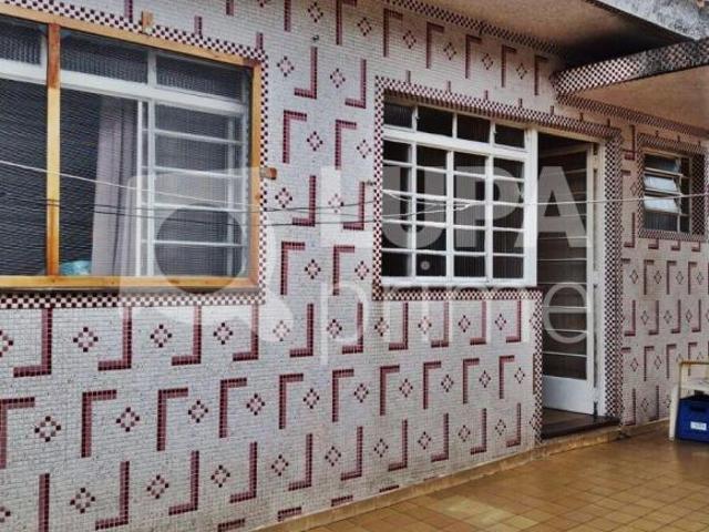 CASA COM 3 QUARTOS E 8 VAGAS DE GARAGEM À VENDA NA VILA MARIA