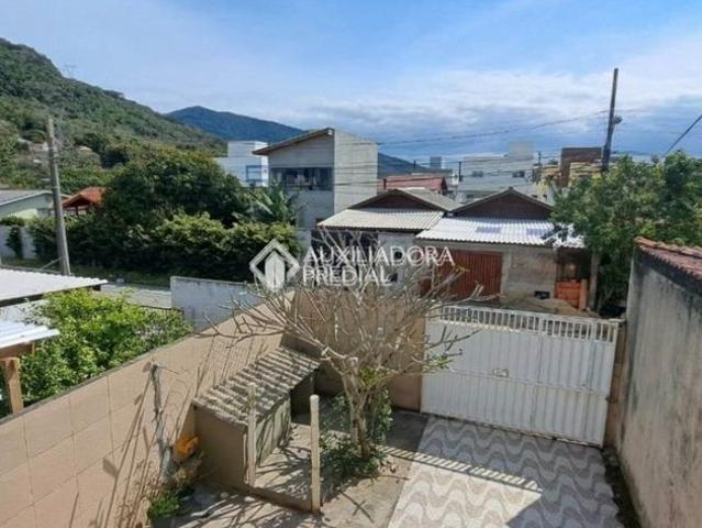 Casa com 3 quartos e 96m² para alugar em Ribeirão da Ilha, Florianópolis
