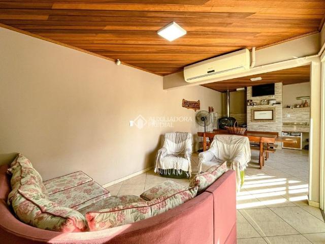Casa com 3 quartos e 117m² para alugar em Harmonia, Canoas