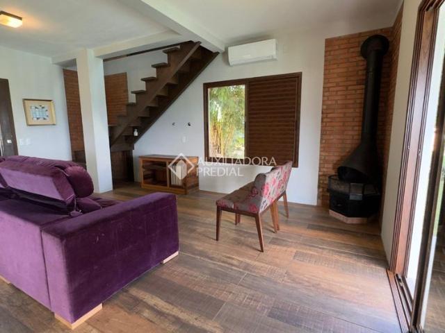 Casa com 3 quartos e 120m² para alugar em Praia do Rosa, Imbituba