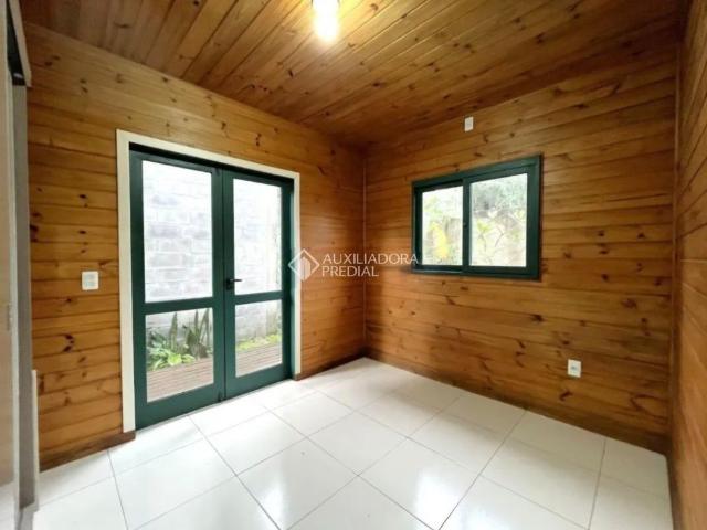 Casa com 3 quartos e 120m² para alugar em Rio Tavares, Florianópolis