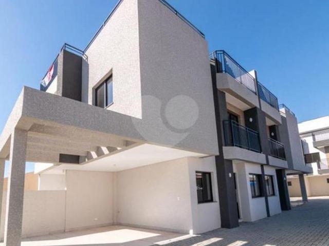 Casa com 3 quartos e 126 m² à venda em Santa Felicidade