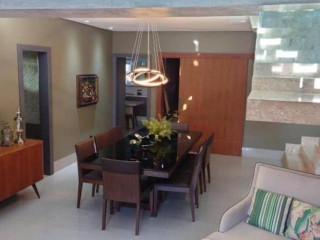 Casa com 3 quartos e 130 m² à venda em Jardim das Flores