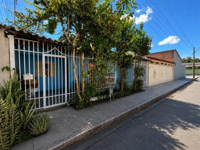 Casa com 3 quartos e 130 m² à venda em Santa Maria