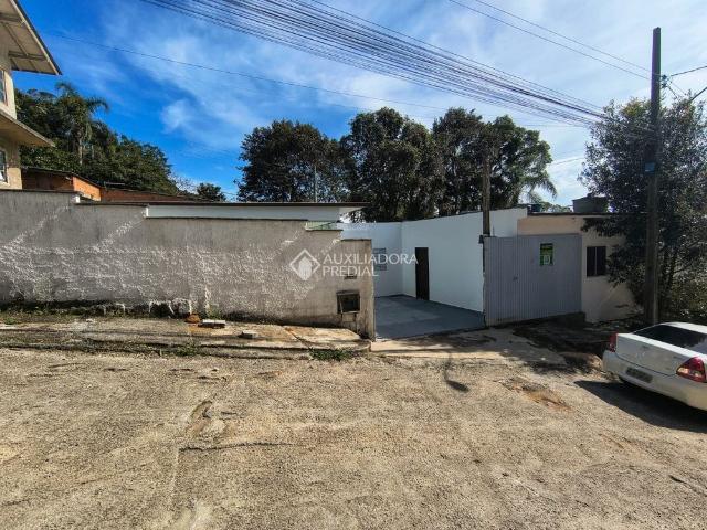 Casa com 3 quartos e 136m² para alugar em Ribeirão da Ilha, Florianópolis