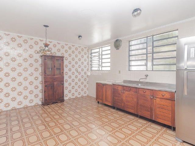 Casa com 3 quartos e 140m² para alugar em Partenon, Porto Alegre